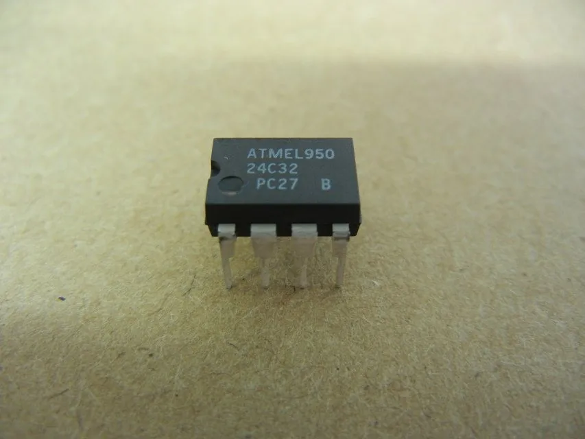 Integrated Circuit New & Original Memory Ic At24c32-10pc-2.7 Dip-8 ...