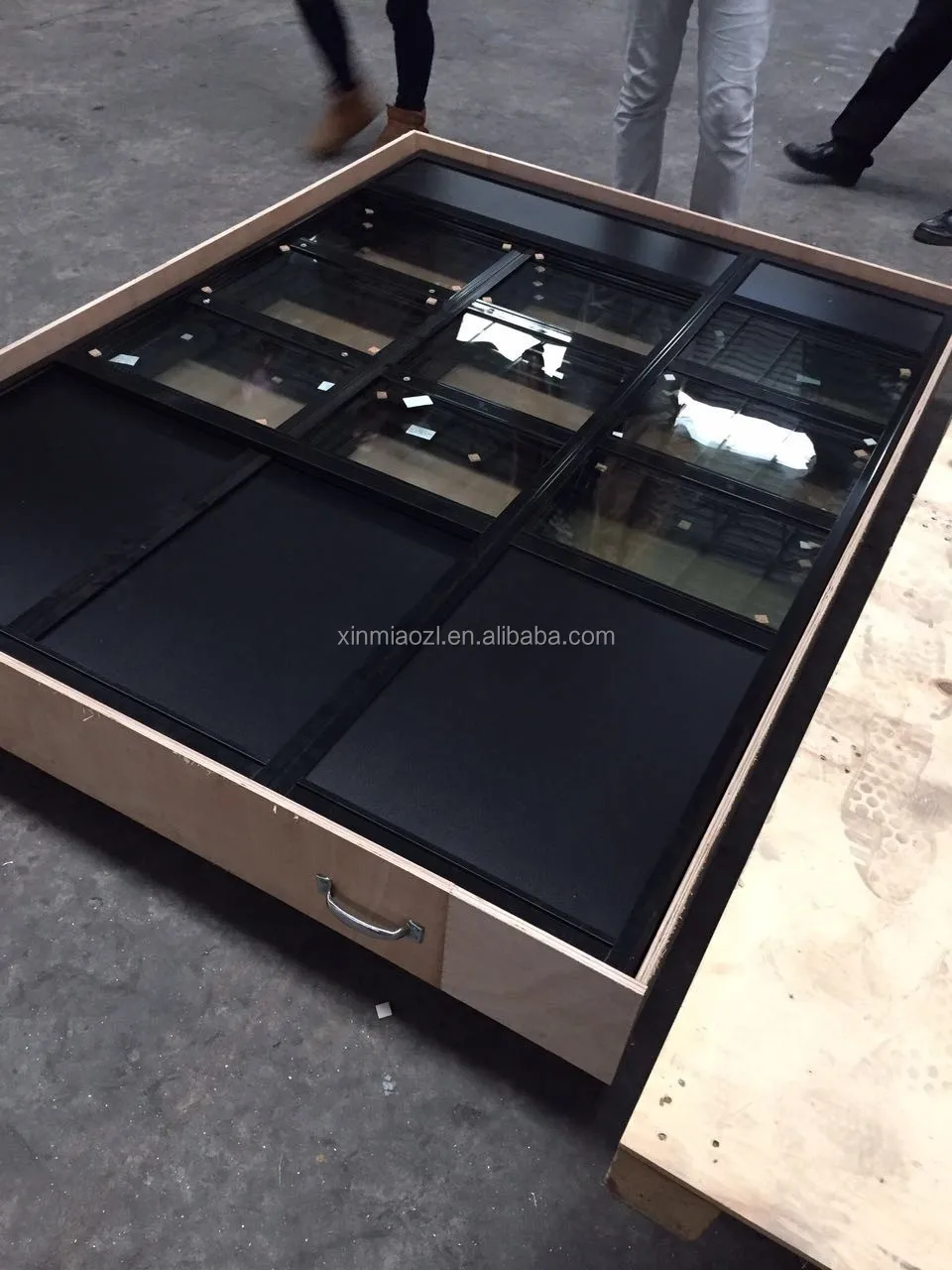 Foldable Aluminum Showcase - High Quality Exhibition Display