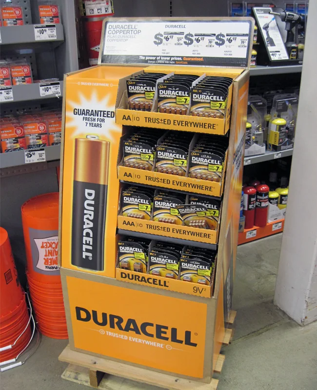 Supermarket Shelves Battery Duracell Battery Stand Shelves Supermarket ...