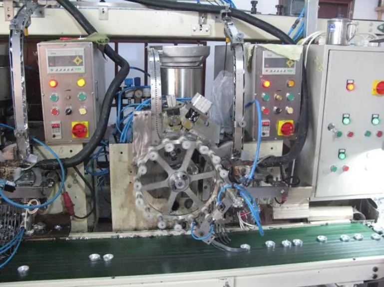 Automatic Wick Inserting Machine for Candle Holders Products from ...