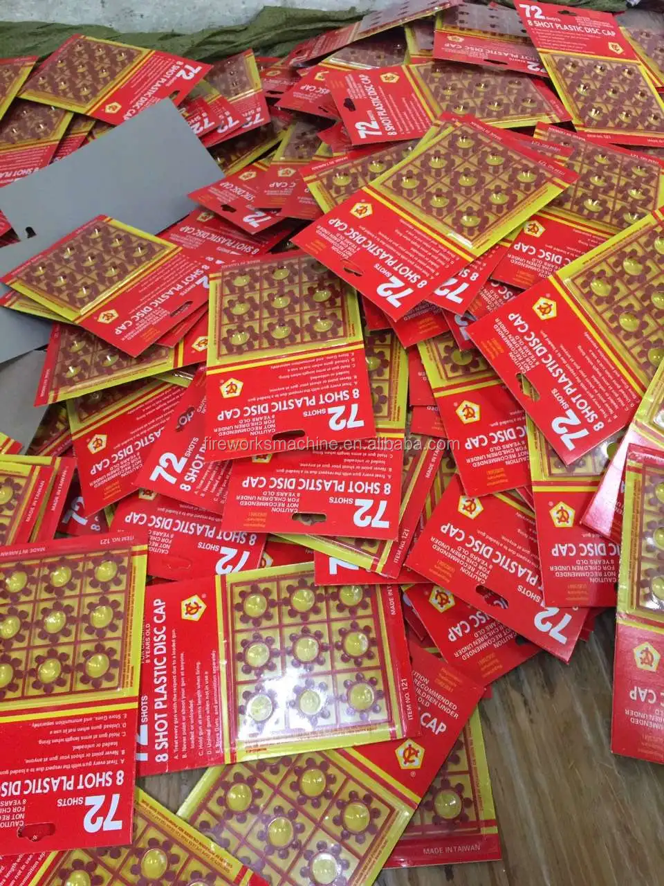 Pistol Ring Caps Toy Fireworks Machine - Buy Pistol Ring Caps Toy ...