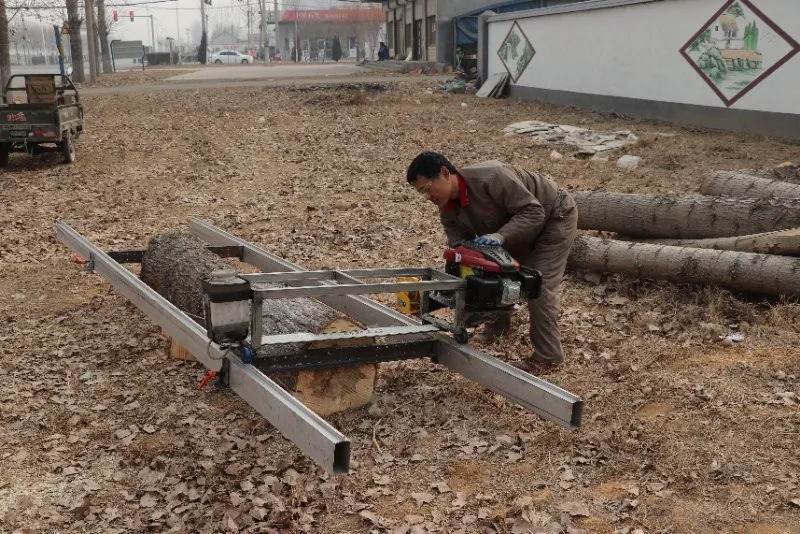 Portable Horizontal Chainsaw Mill - Efficient Woodcutting