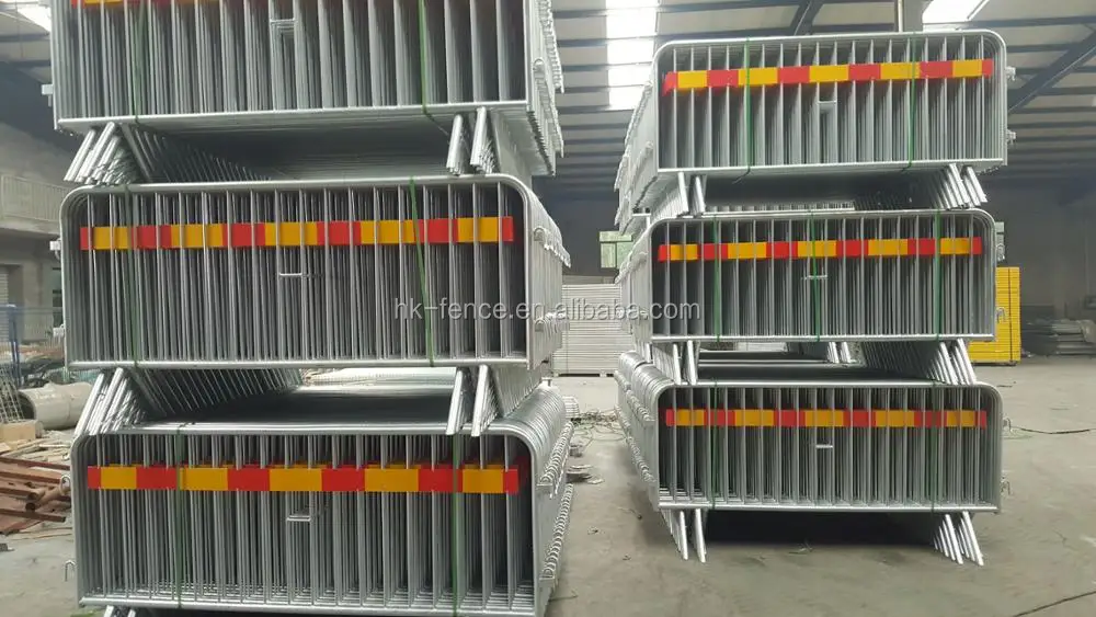 Removable Roadway Safety Iron Barricades Crowd Control Barrier To ...