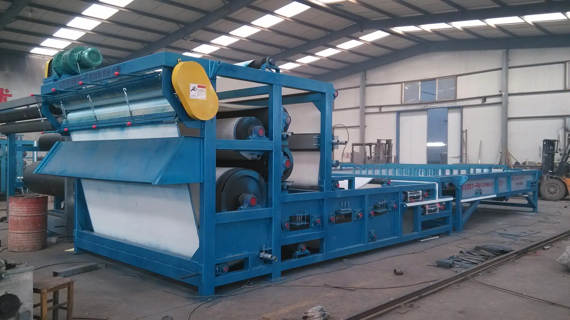 Belt Filter Press For Sludge Thickening And Dewatering - Buy Vacuum ...