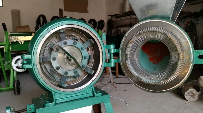 Small Model Peanut Shell Crusher With Capacity 100kg Per Hour - Buy ...