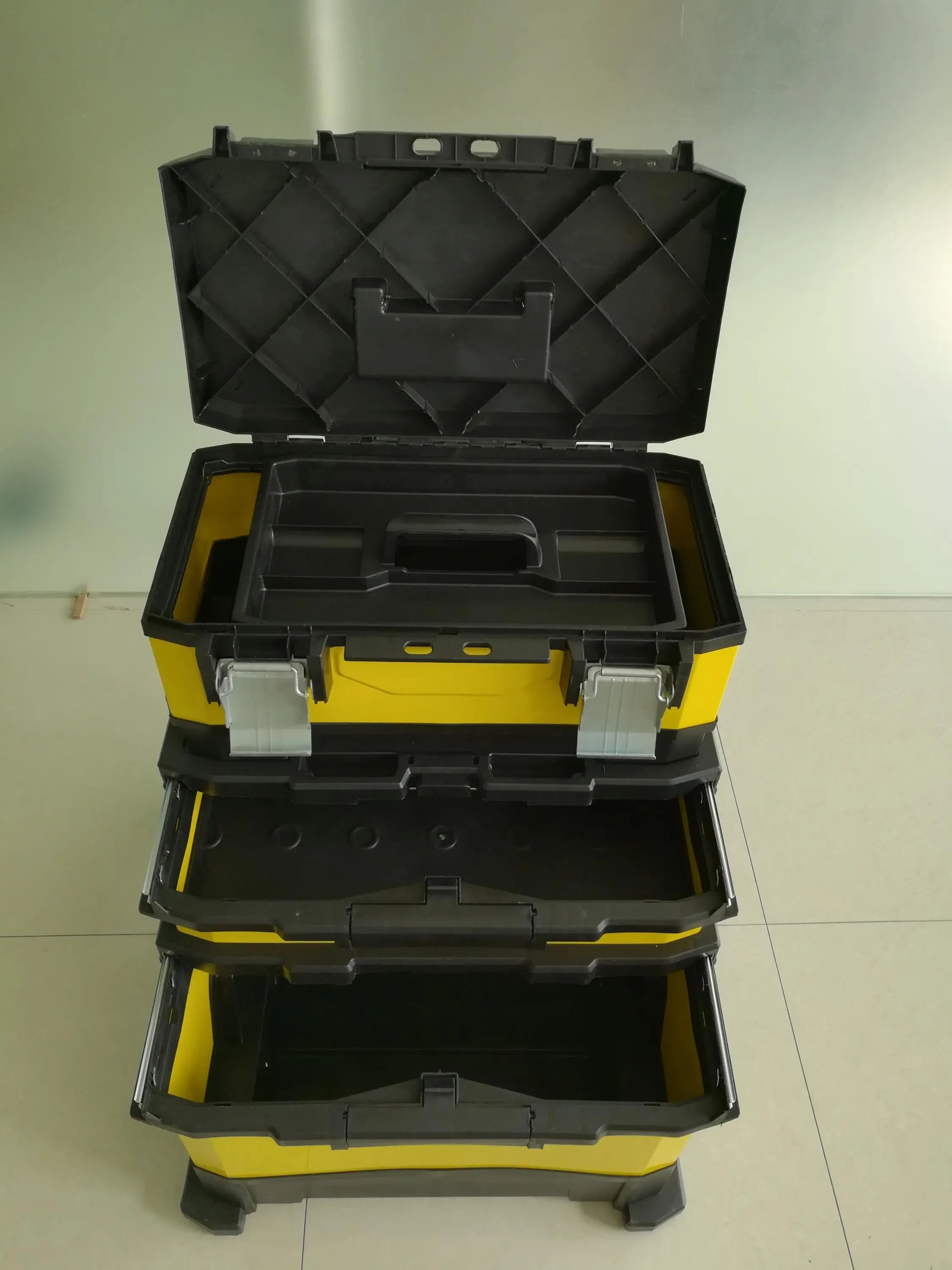 Wholesale Stackable Aluminum Lock Instrument Tool Box With Wheels - Buy ...
