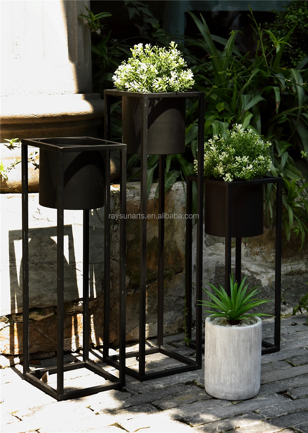 Garden Metal Flower Pot Stands - Durable & Stylish Designs