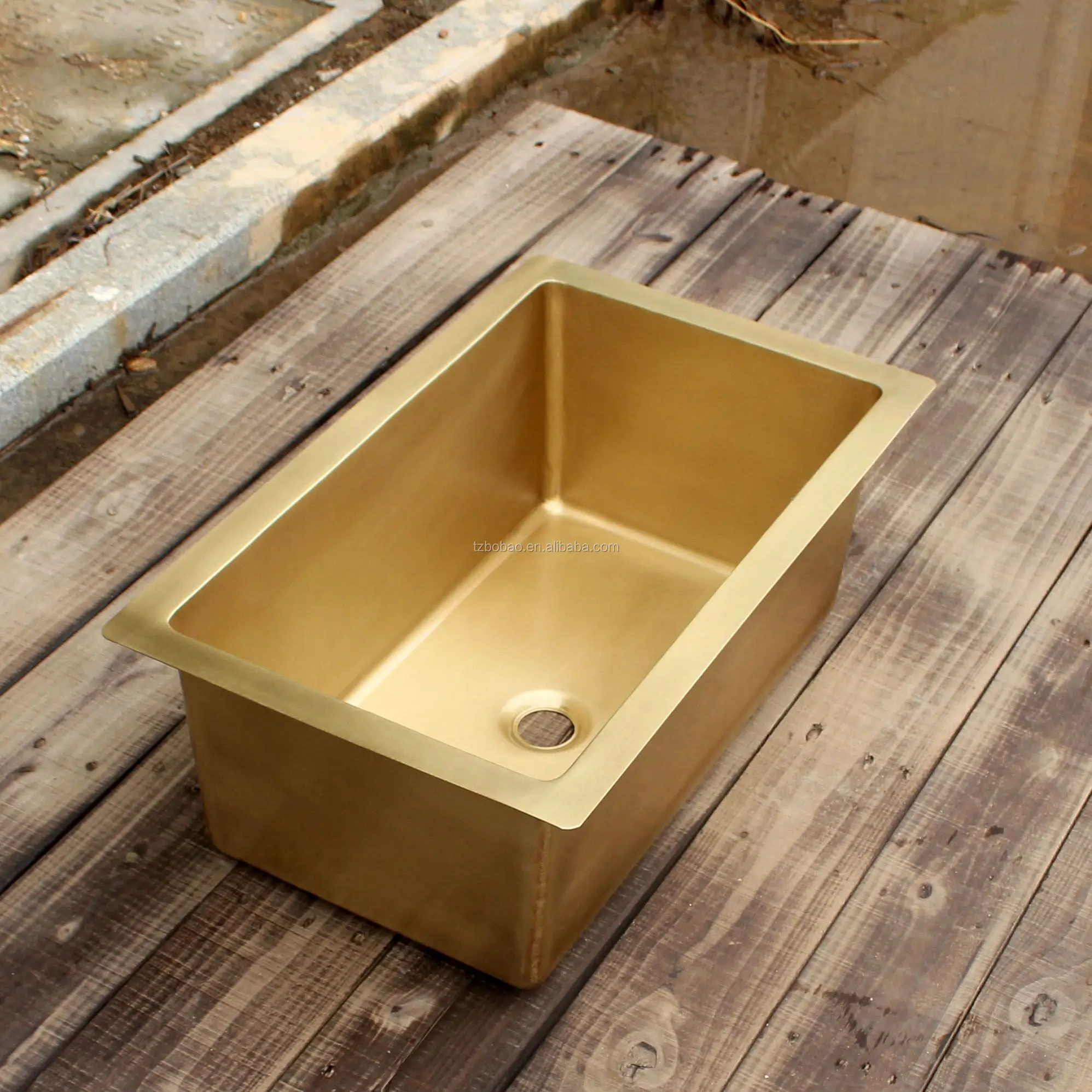 Vintage Style Unique Coffee Color Hand Hammered Simply Copper Basin ...