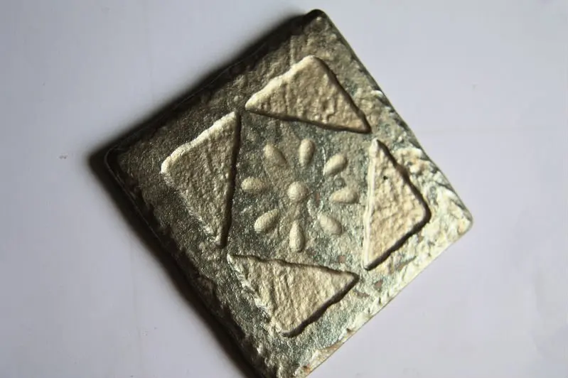 Inorganic Golden Glitter Metallic Glaze for Ceramic Tiles