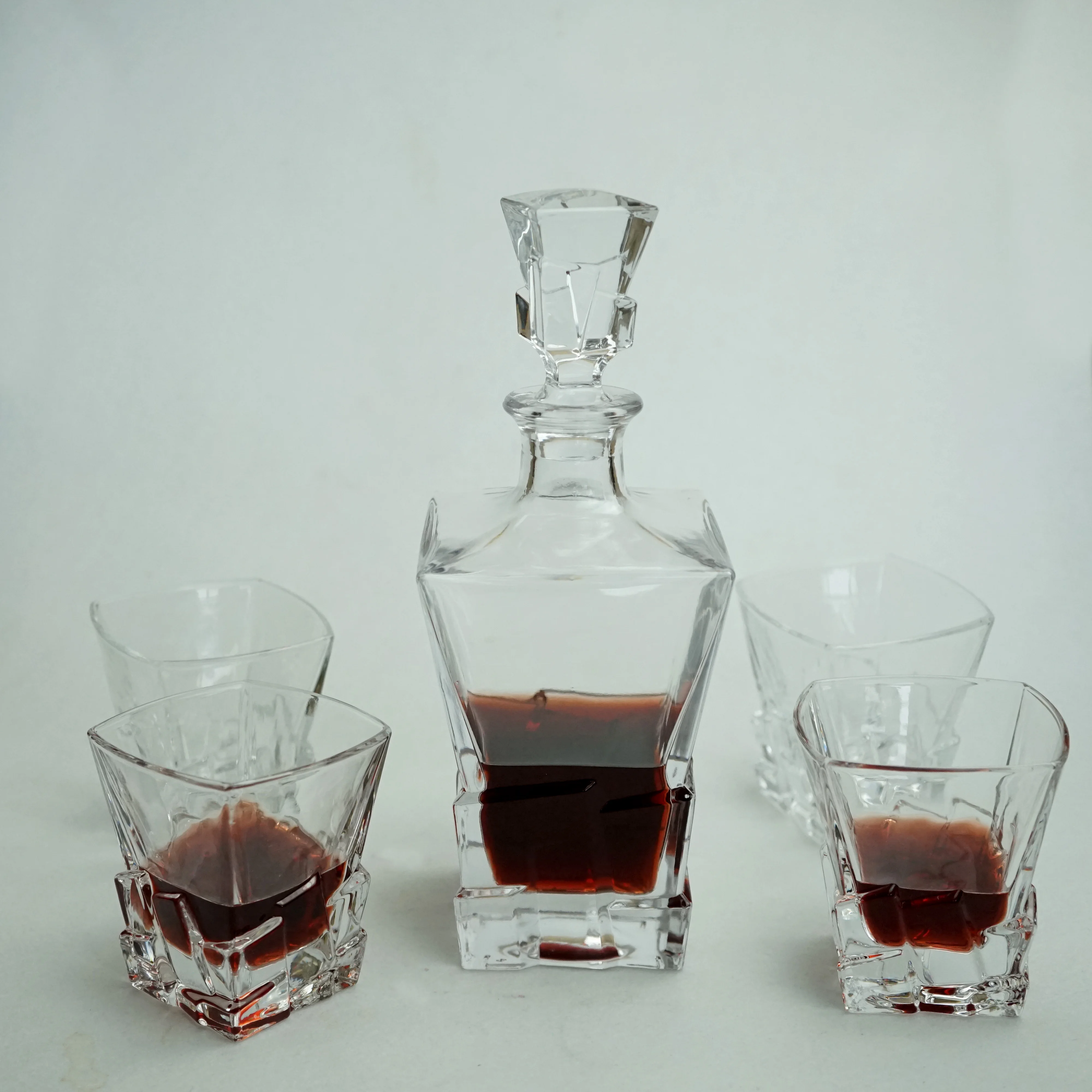 Fancy 310ml 11oz Round Whiskey Glass Bottles Wholesale - Buy Whiskey ...