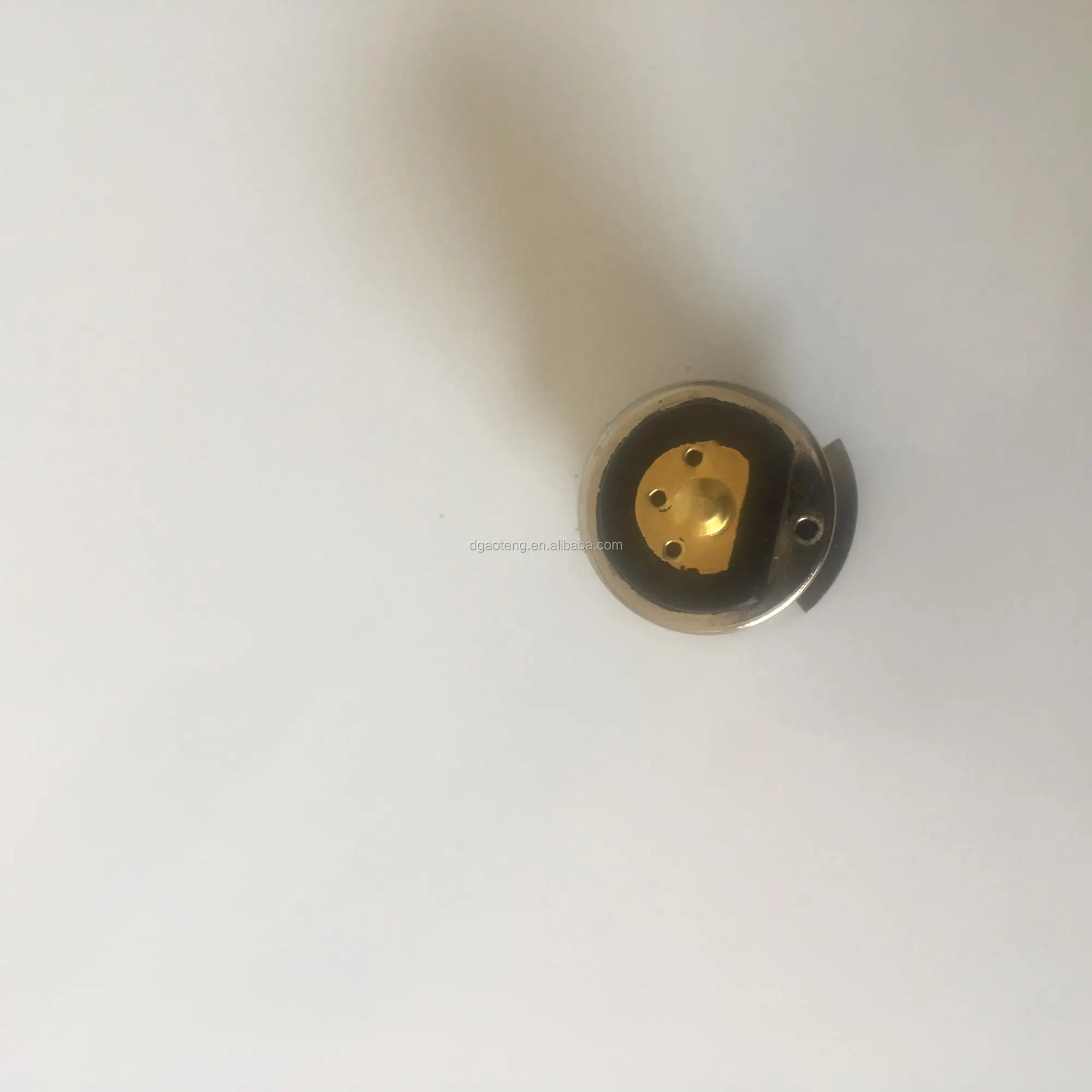 Nickel Plated P28S Lamp Base - Reliable Lamp Holder