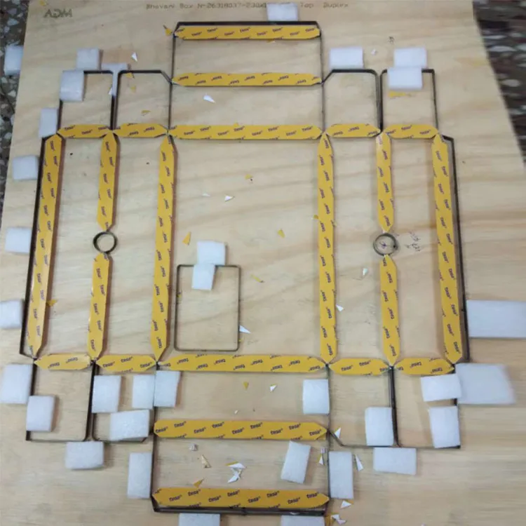 Corrugated Box Making Plastic Adhesive Matrix Die Cutting Creasing Matrix