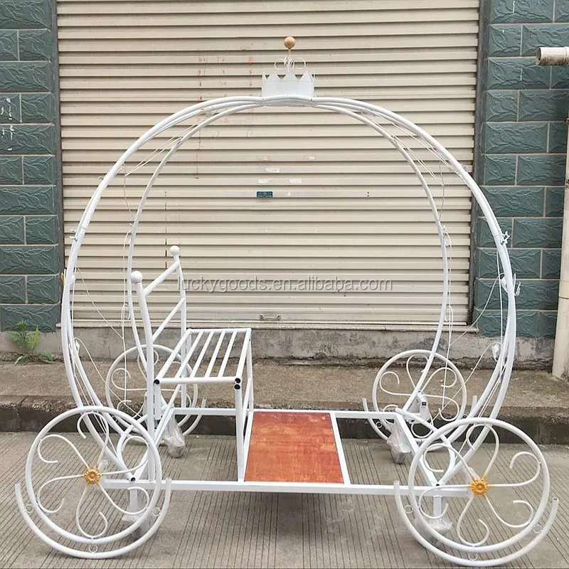 Christmas Decoration White Horse Carriage Decor With Crown On The Top ...