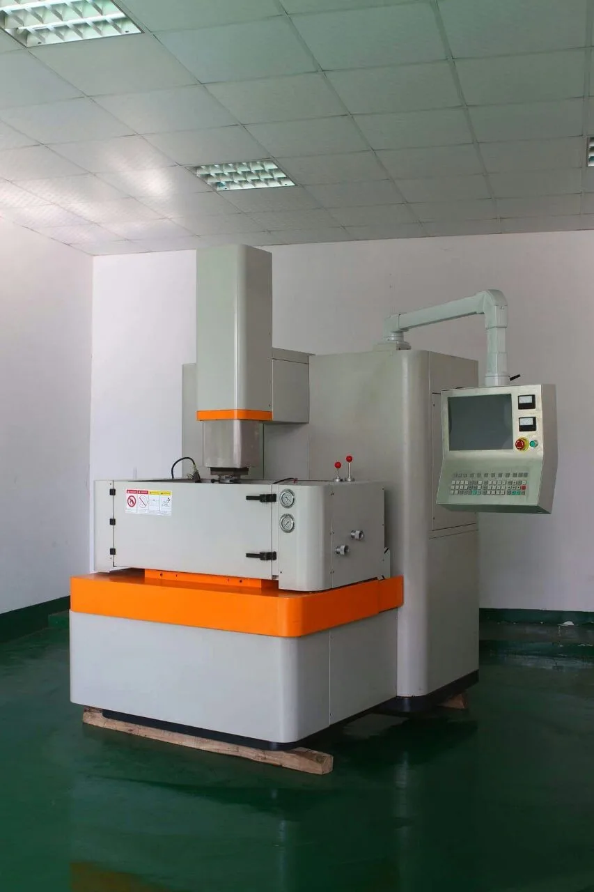 CNC EDM Spark Erosion Machine - Precision and Efficiency