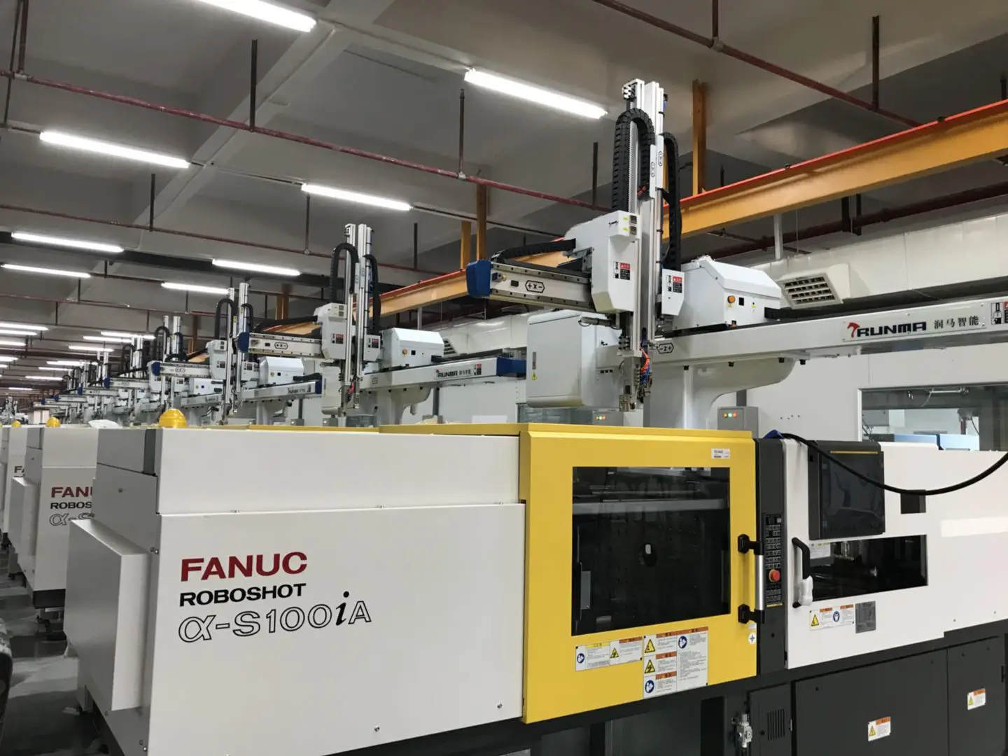 Iml Robot Machine for Paint Bucket Plastic Labelling