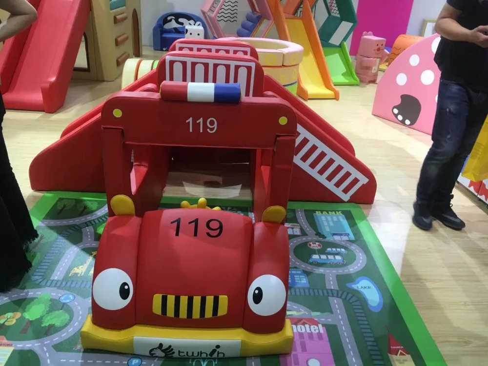 Indoor Soft Play Fire Engine Kids Play House with Double Slide