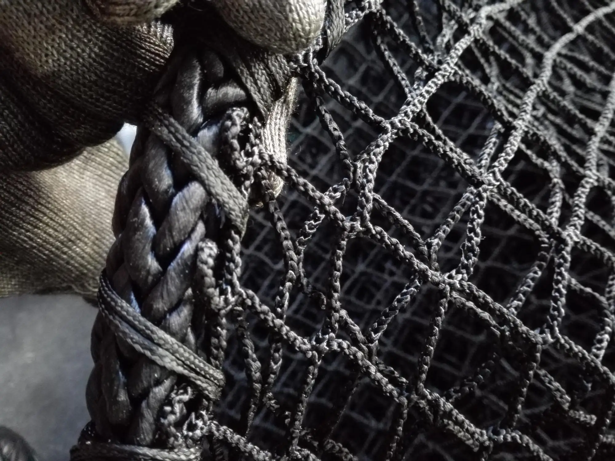 Raschel Knotless Fish Net - Durable PE Multifilament Netting