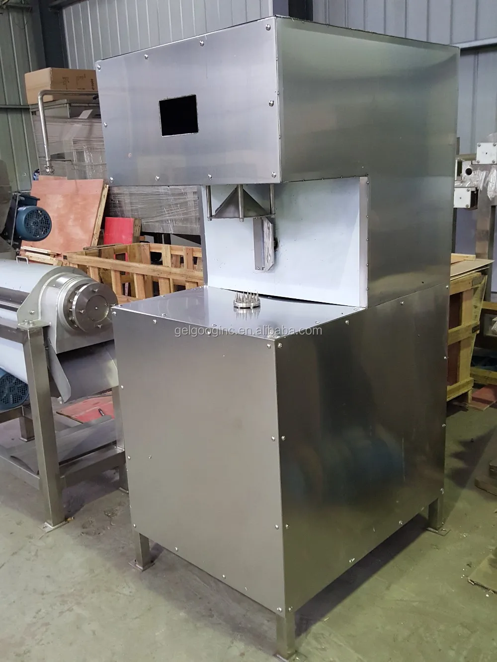 Factory Price Green Coconut Cutting Machine/coconut Peeling Machine ...