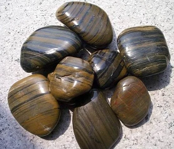 High Quality Natural River Stone Tiger Skin Stripe Pebble Stone - Buy ...
