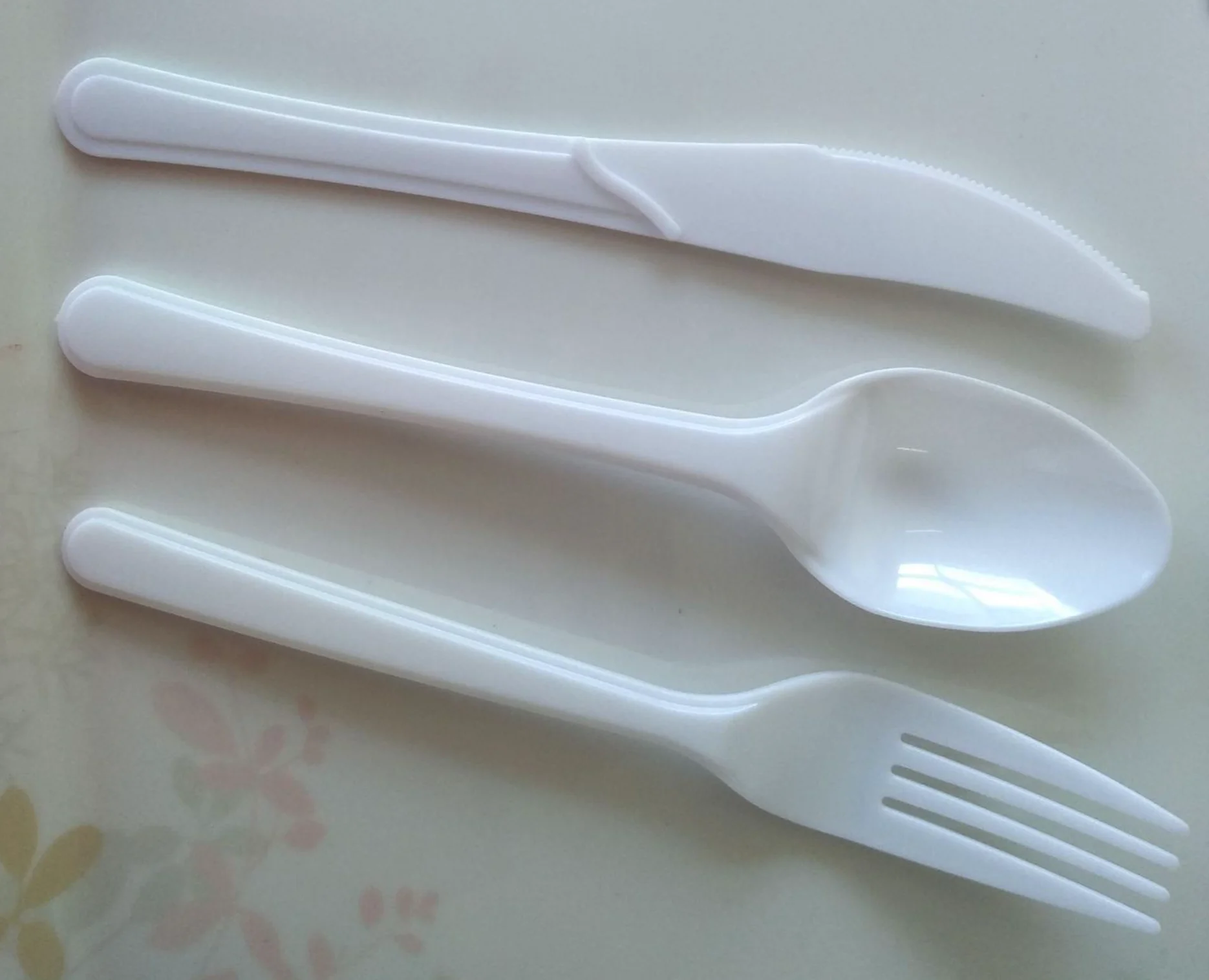 Manufacturer directly supply disposable plastic spoon for hotel ...