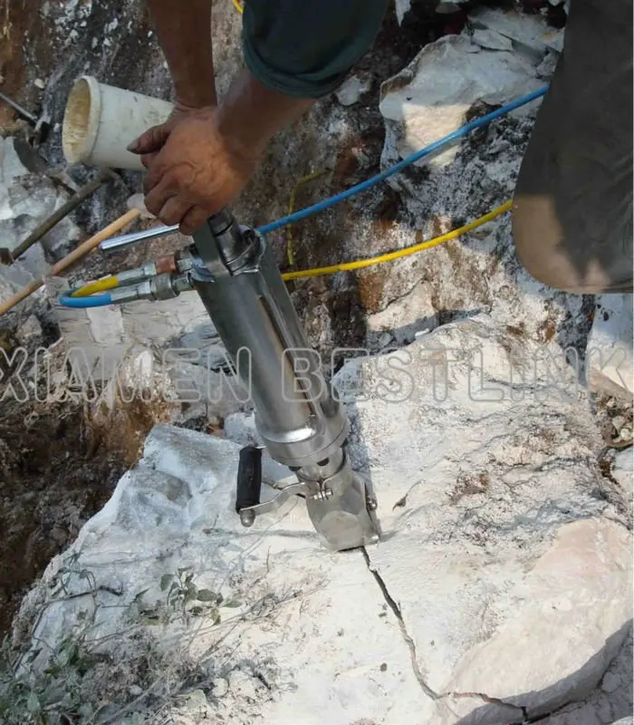 Darda Rock Splitting Wedges - Efficient Quarrying Tools
