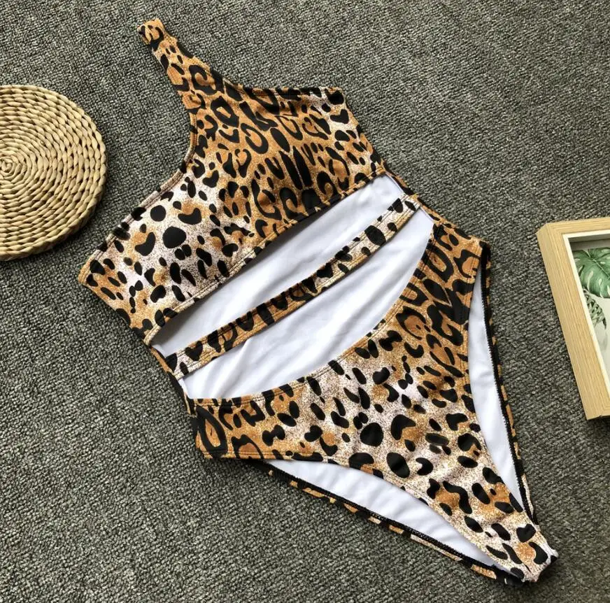 2019 New Stock Lepoard Print Swimsuit One Shoulder Cut Out One Piece Swimwear Bathing Suits