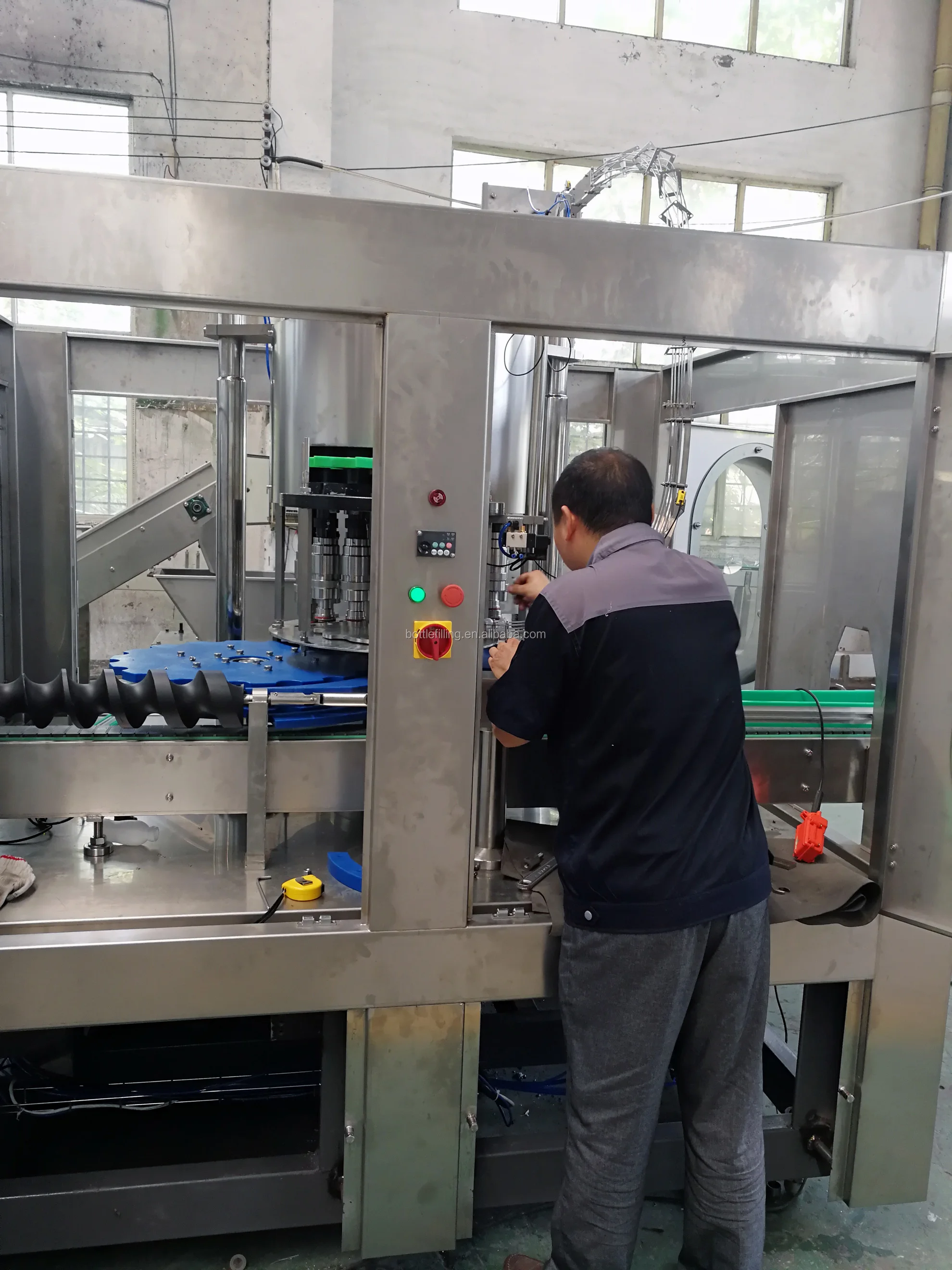 Automatic 5 Gallon Bottle Lifting Machine for Water Packing