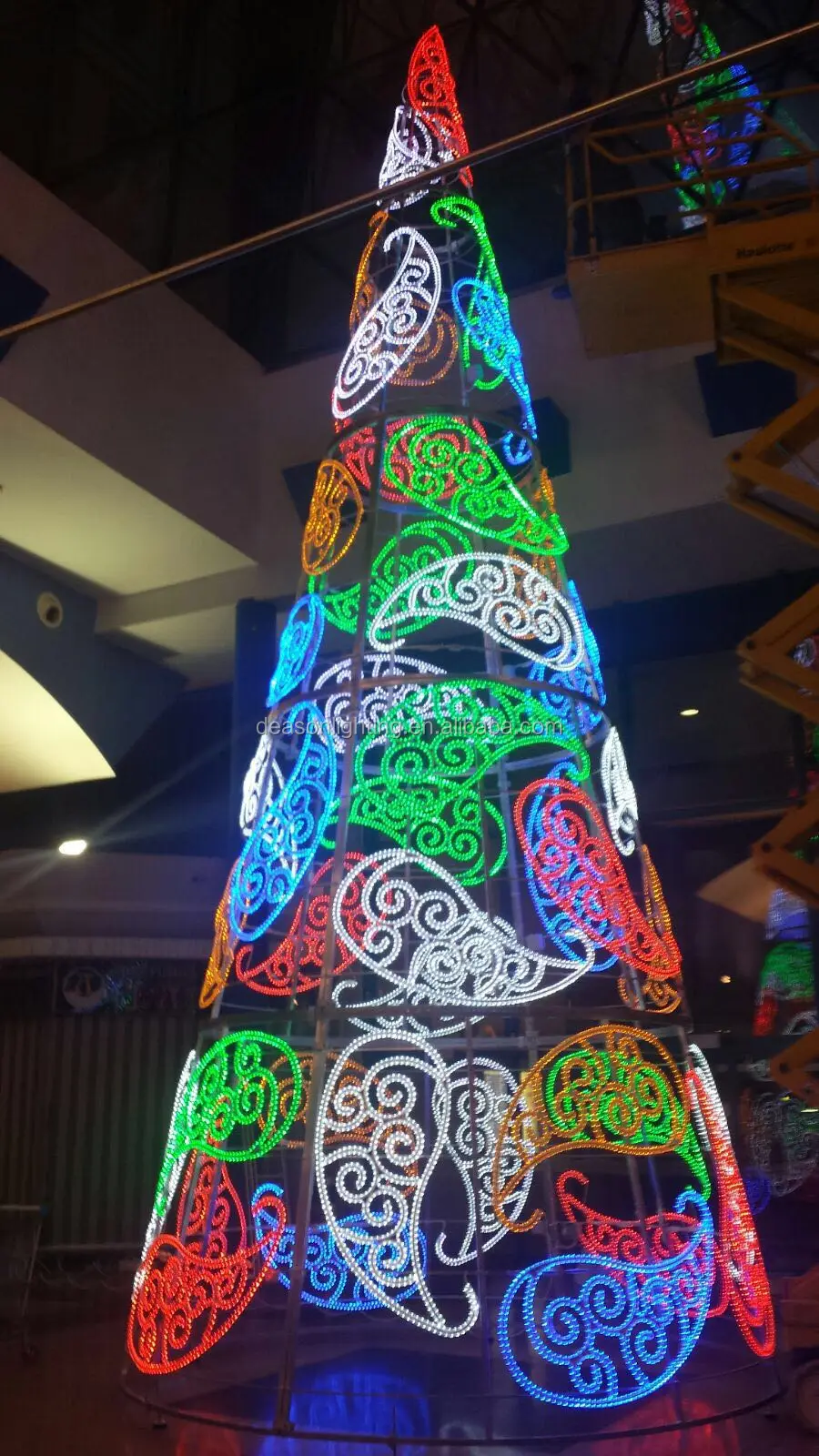 Outdoor Lighted Metal Christmas Tree with Snowflakes Decorations