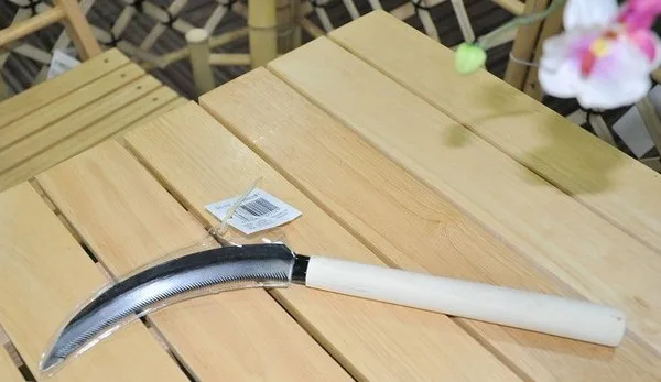 Wood Handle Hand Farm Cutting Tool Sickle - Buy Sickle,Farm Cutting ...