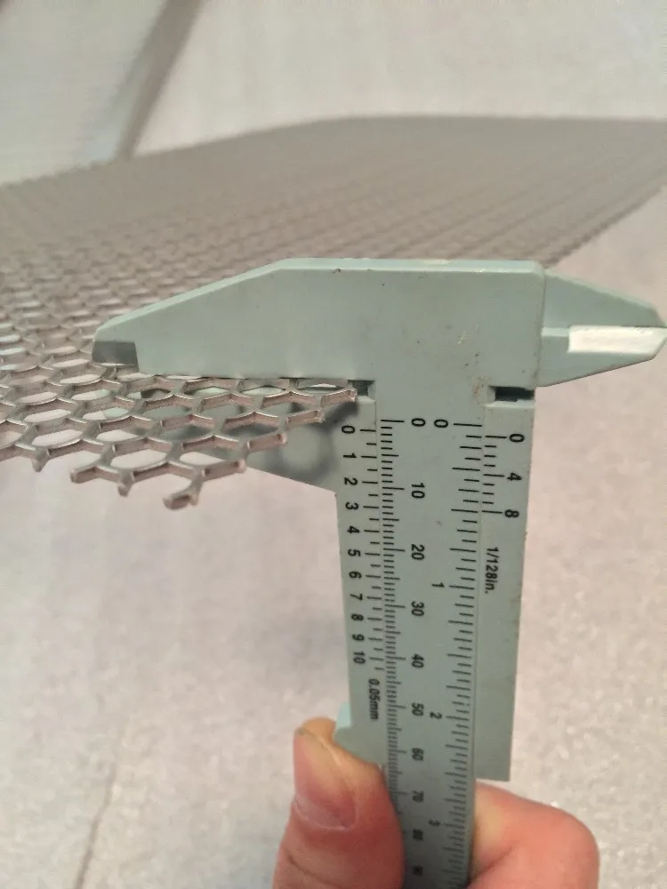 Hexagonal Hole Pattern Perforated Metal Mesh - Durable & Versatile