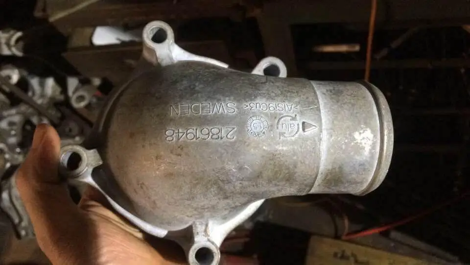 Auto Parts 21861948 Thermostat Housing With Sensor For Vlv Fh12 - Buy ...