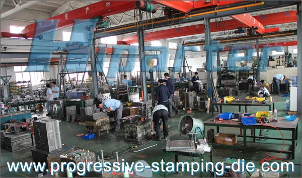 Automotive Cylinder Head Gasket Progressive Stamping Die Forming Mold ...