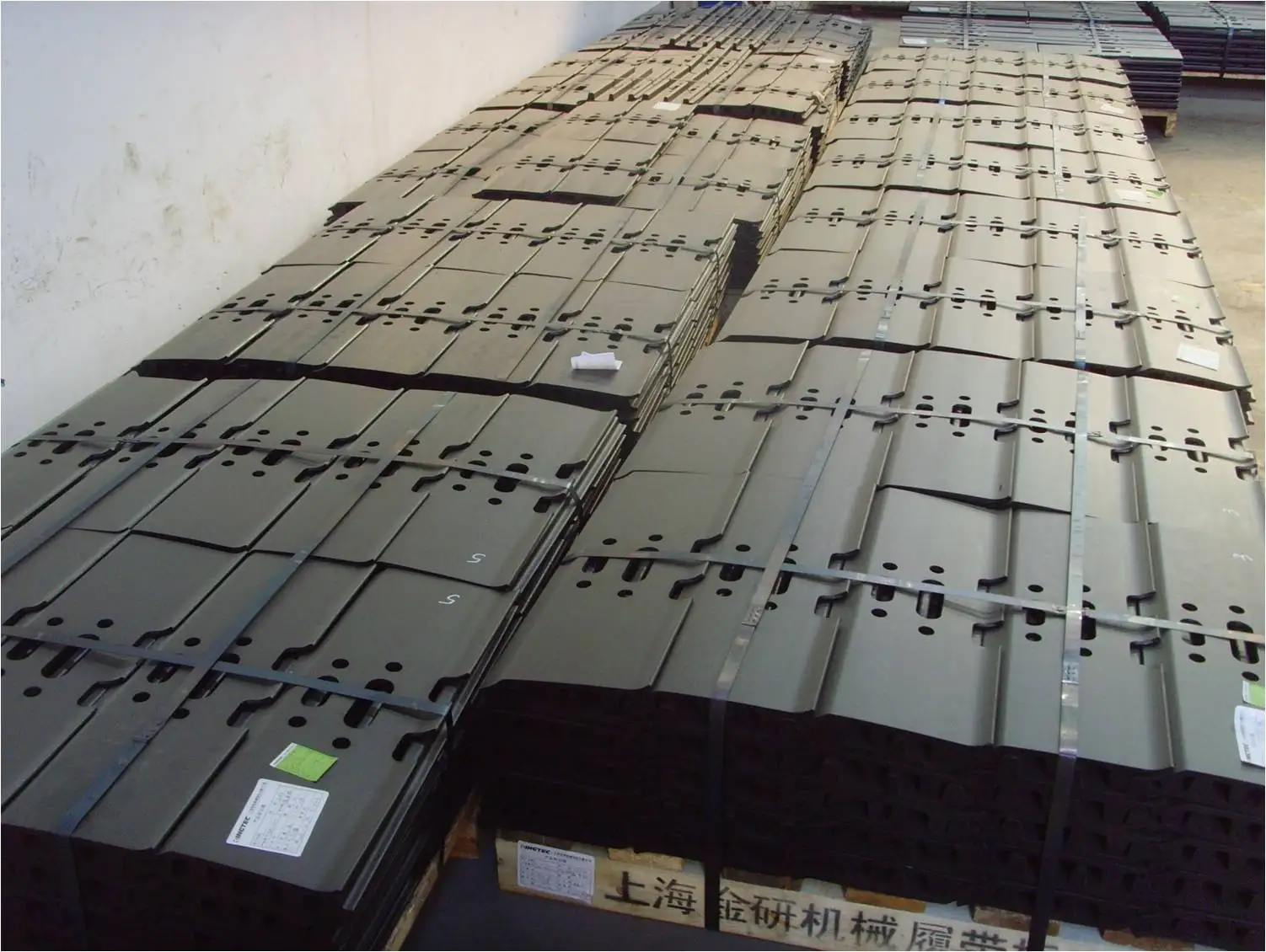 Track Shoe for Crawler Crane for KH180 Pitch 203mm, 762MM Long