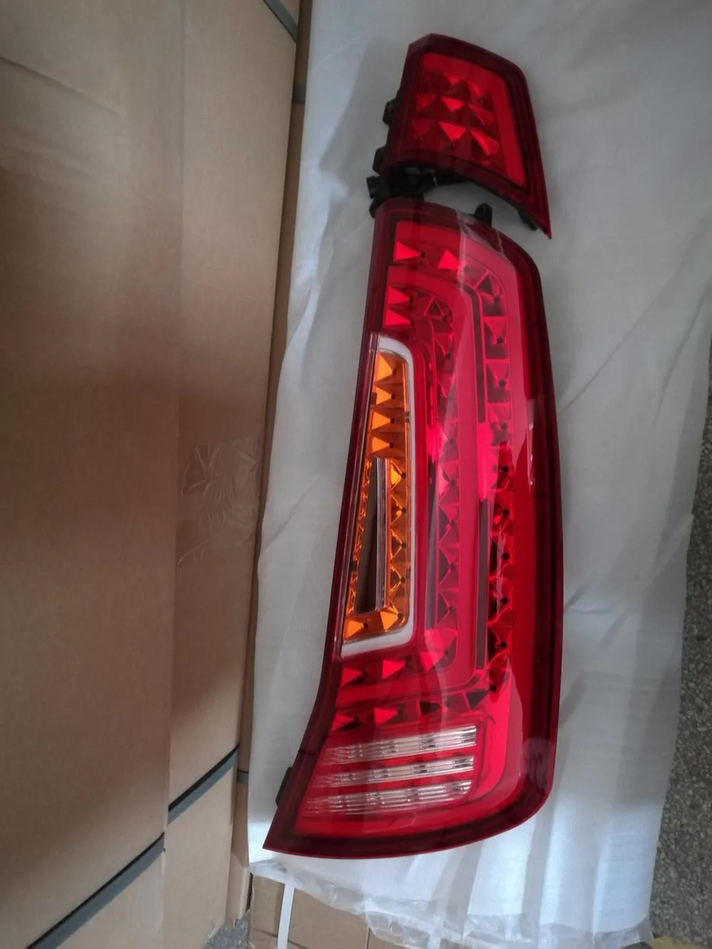 Adiputro Bus Led Tail Light Rear Lamp Fiber Marcopolo G8 Hc-b-2469-5 ...