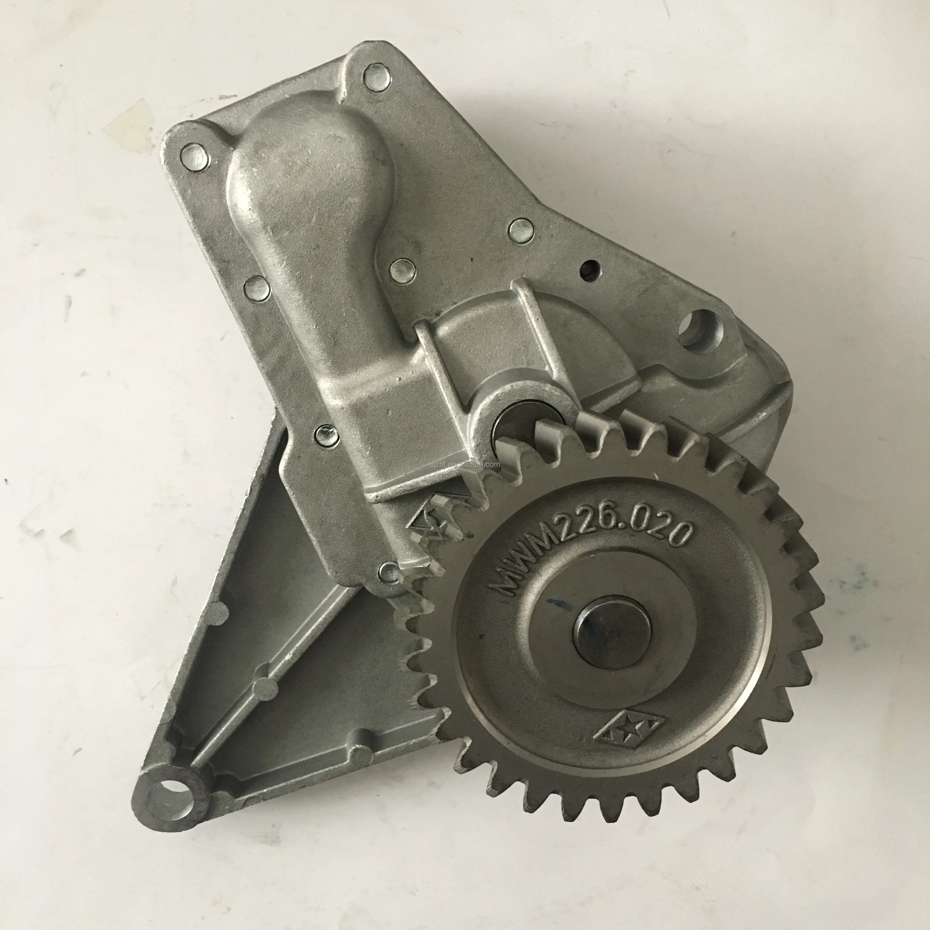 Oil Pump 13026760 for Weichai Deutz Td226b-6 Engine Parts