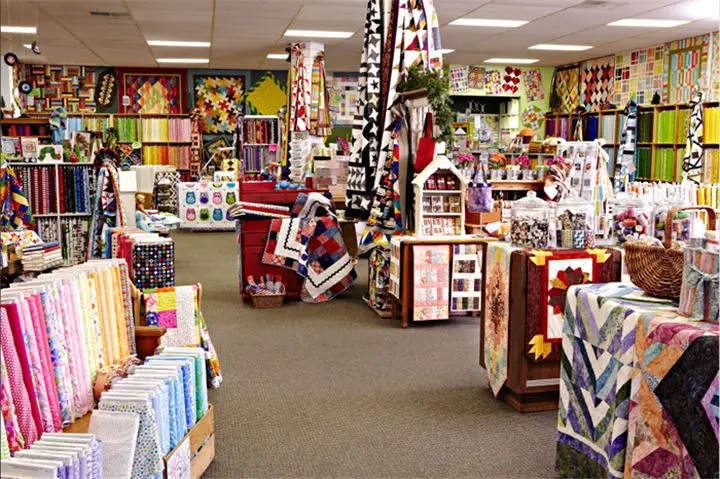 Custom Design Factory Manufacturer Fabric Store Display Stand Metal ...