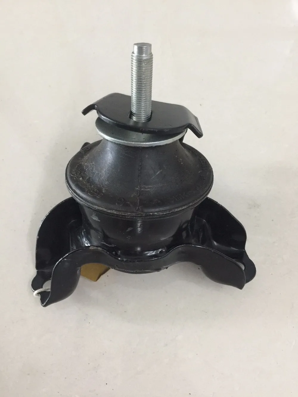 9368 A7143 21810-2e000 21812-2e000 Hydraulic Engine Motor Mount Front ...