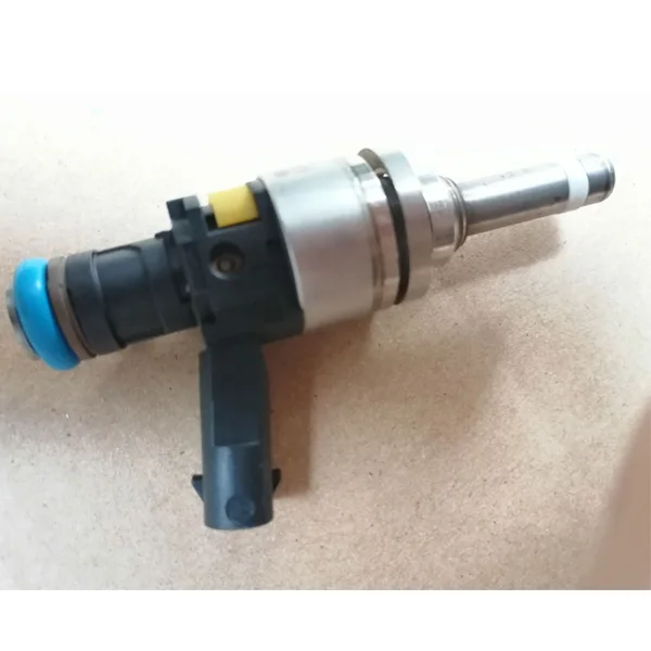 2710781123 Fuel Injector for Mercedes M271 Engines