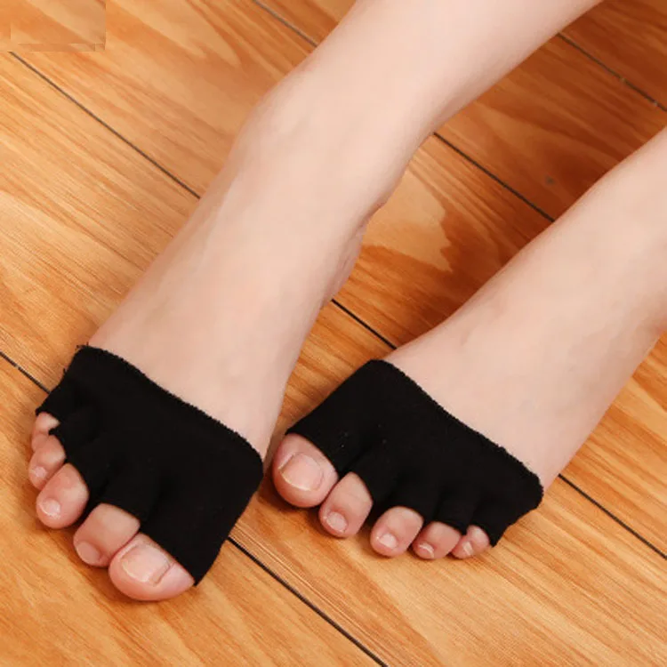 Half Of The Forefoot Invisible Hosiery With Bare Toes And Five Fingers ...