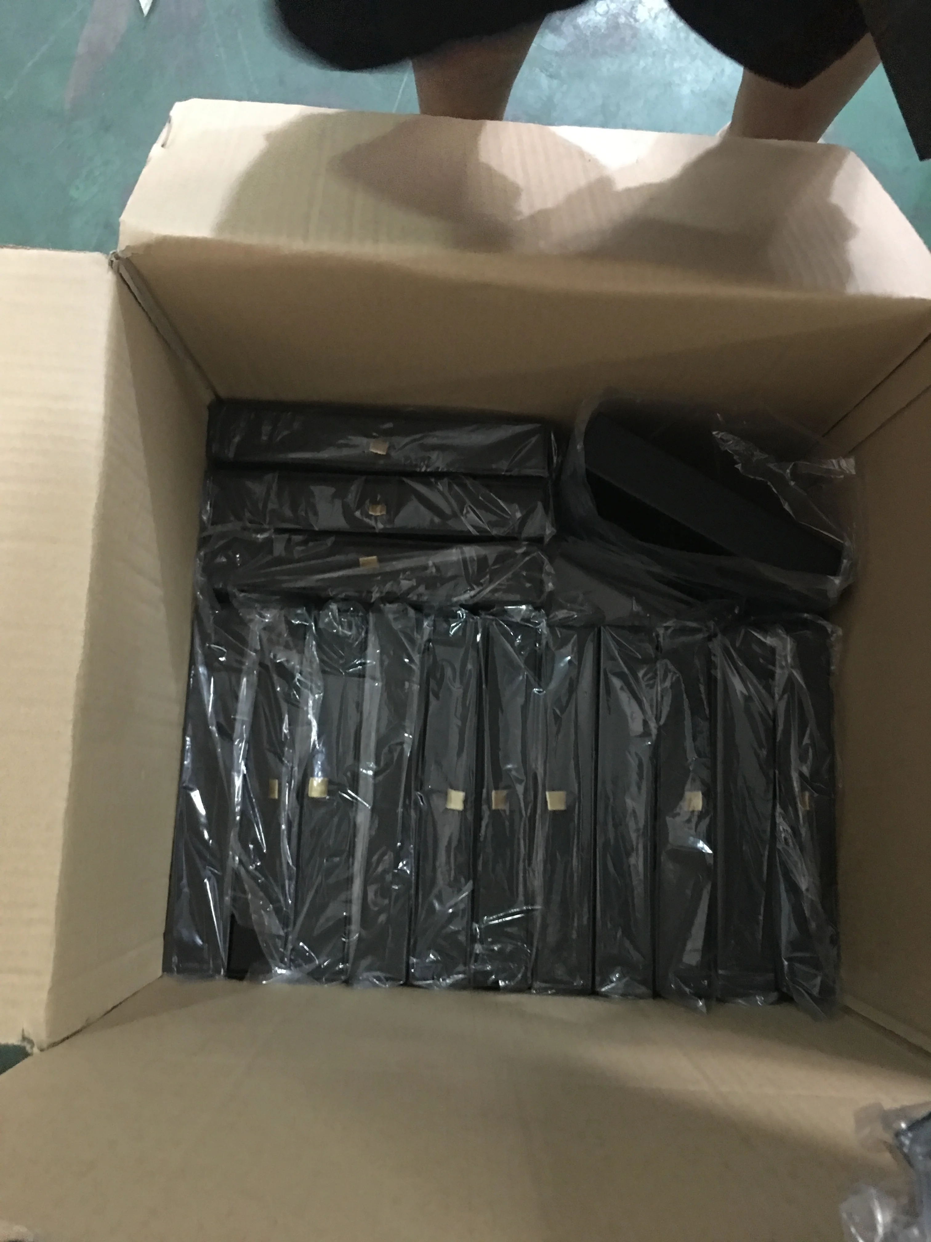 Alibaba Wholesale Luxury Custom Wedding Cardboard Paper Gift Box Craft ...