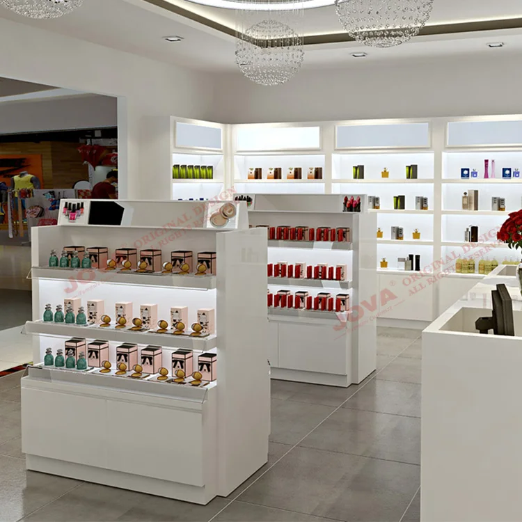 Elegant Cosmetic Showroom Design - Exhibiciones Maquilladores