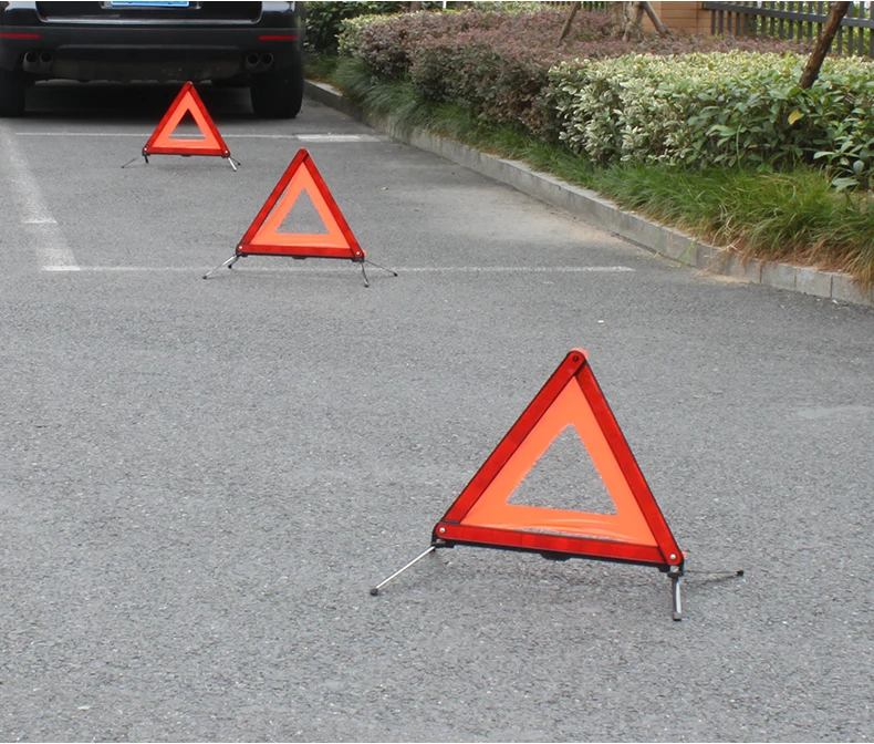 Car Breakdown Emergency Roadside Reflective Warning Triangles With ...
