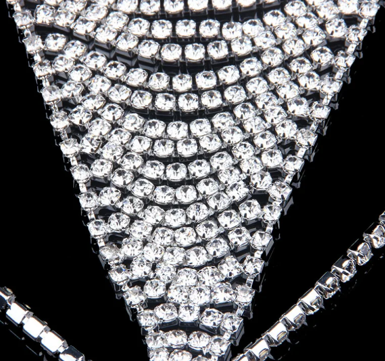 Sp1528b 2019 Diamond Body Chain Sexy Crystal Thong Women Bikini - Buy ...