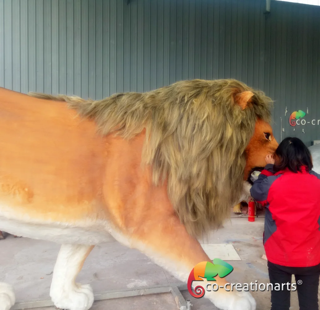 Zigong Decorative Realistic Life Size Animatronic Lion With Fake Fur ...