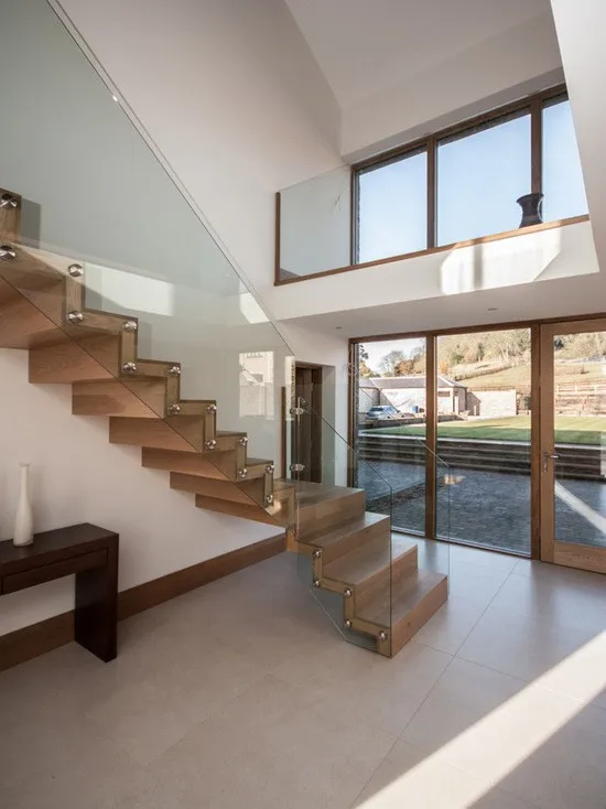 L Shape Floating Staircase With Closed Step And Frameless Glass Railing ...