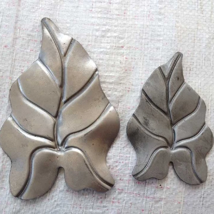 Wrought Iron Leaves Forged Cast Flowers And Leaves On Steel Gate ...