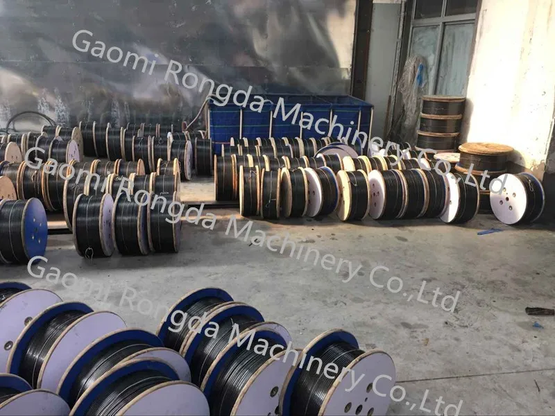 Metallic Card Clothing for Efficient Cloth Waste Recycling