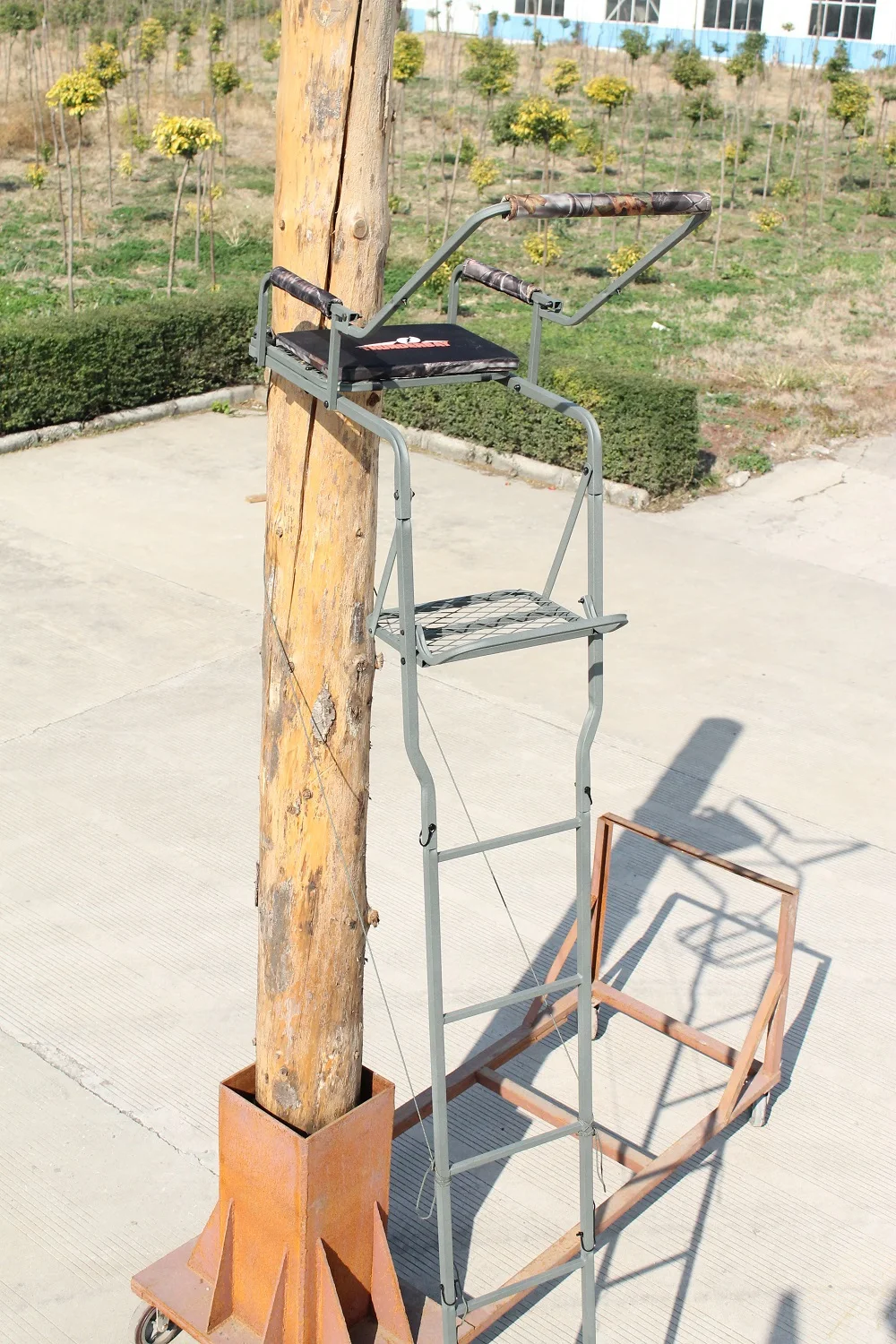 Ts006 16.5' One Man Hunting Ladder Stand Steel Tree Stand - Buy Tree ...