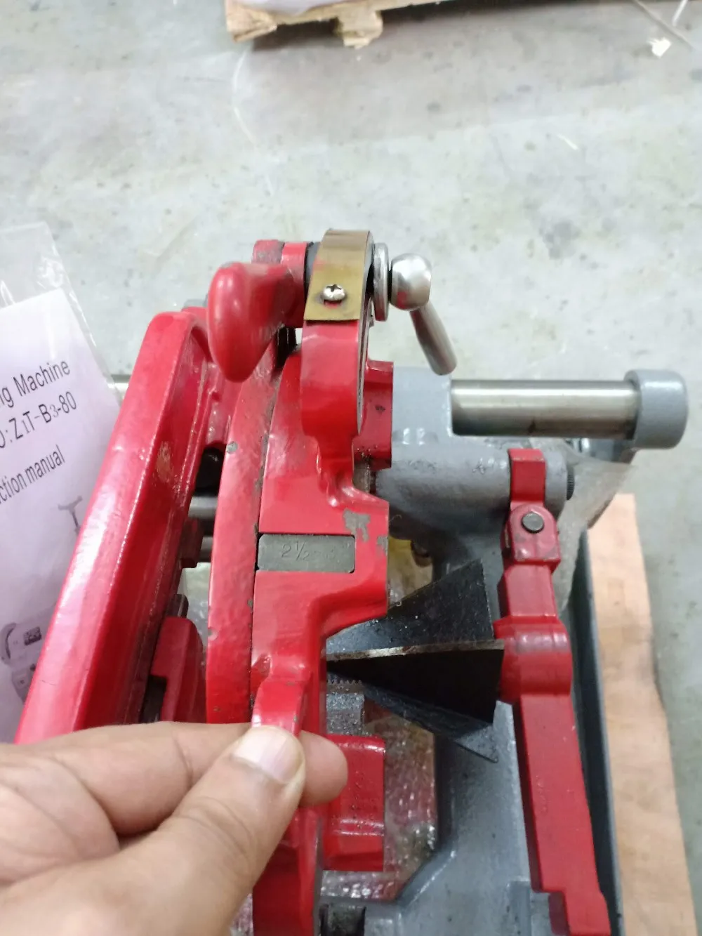 Roscadora Bolt Threading Machine - High Efficiency & Custom Support