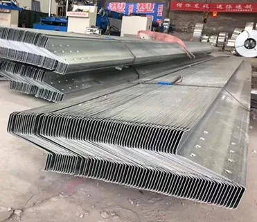 Prefab Stalen Metalen Dak Gebruik Staal Kanaal Gegalvaniseerd Staal Z ...